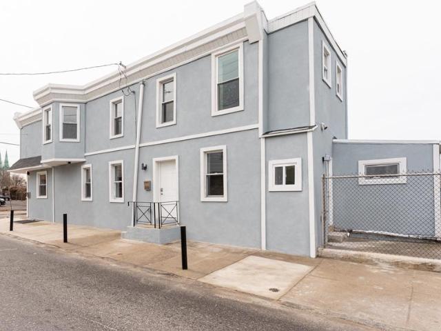 3252 Miller Street
