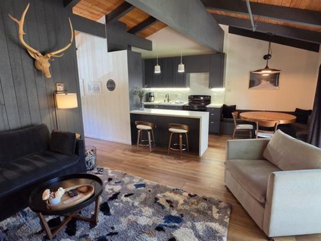 3252 Chateau Rd Unit 42, Mammoth Lakes, CA 93546