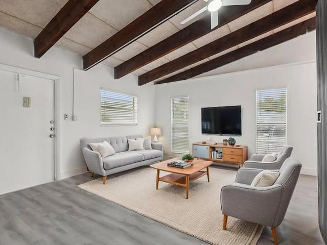 3252 SW 52nd Ave, Hollywood, FL 33023