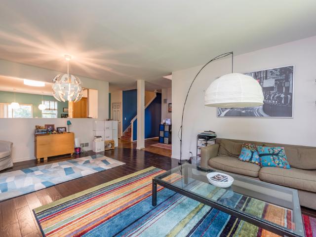 3252 Victoria Lane