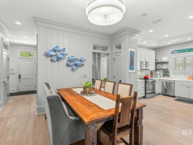 32537 Lakeview Circle