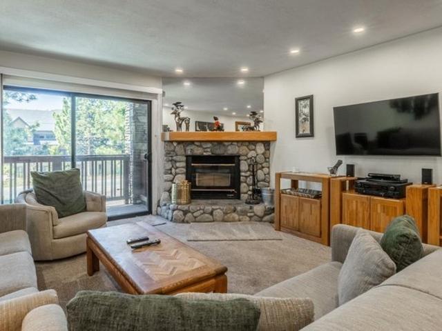 3253 Meridian Blvd, Mammoth Lakes, CA 93546
