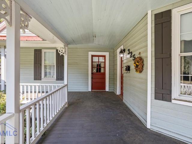 325 323 N Main Street
