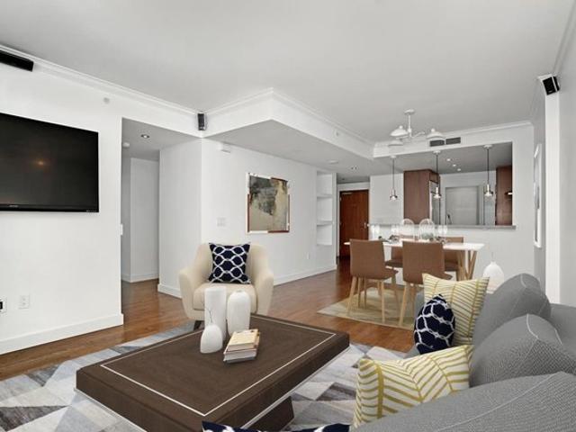 325 7th Ave Unit 1701, San Diego, CA 92101
