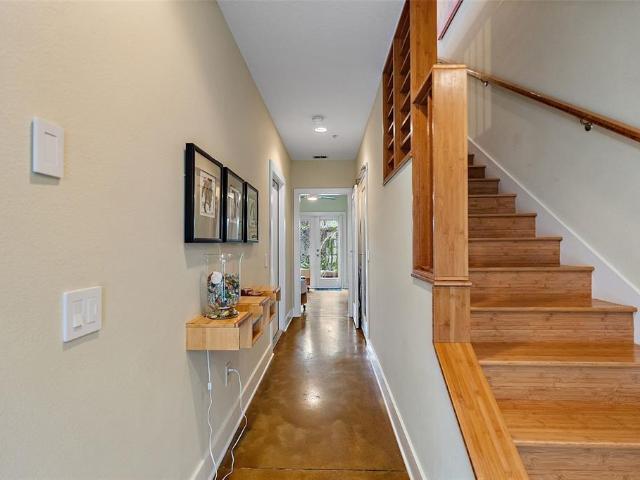325 5th Ave S, Unit 10, St. Petersburg, FL 33701 | MLS #TB8484 | Compass