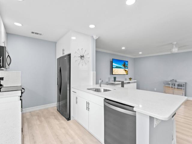 325 Capri G, Unit G, Delray Beach, FL 33484 | Compass