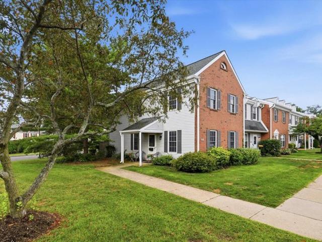 325 Christopher Ct, Lansdale, PA 19446