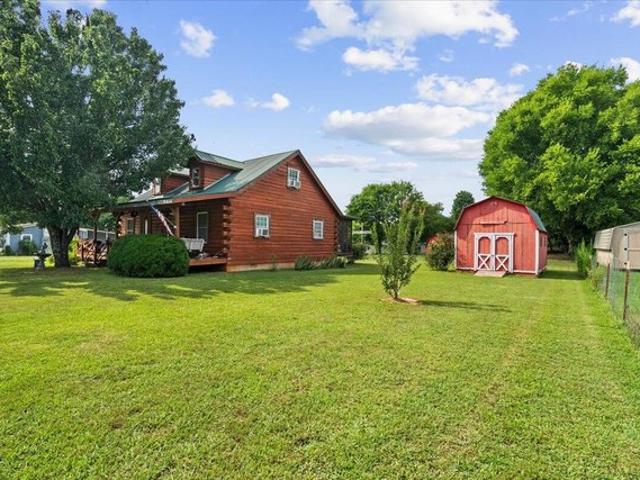 325 Classic Ln, Chatsworth, GA 30705