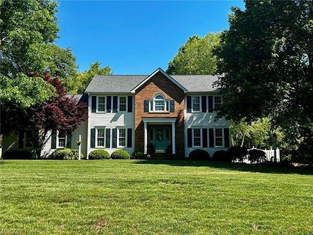 325 Creekside Dr, High Point, NC 27265