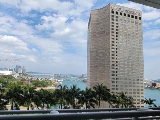 325 Biscayne Blvd S #1818, Miami, FL 33131