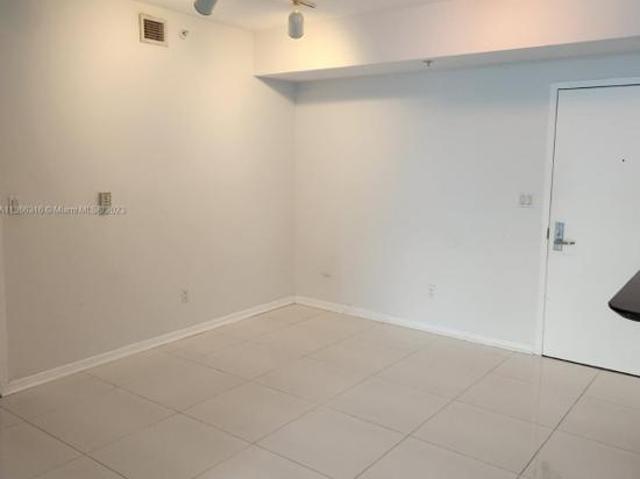 325 Biscayne Blvd S #2622, Miami, FL 33131