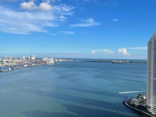 325 Biscayne Blvd S #3526, Miami, FL 33131