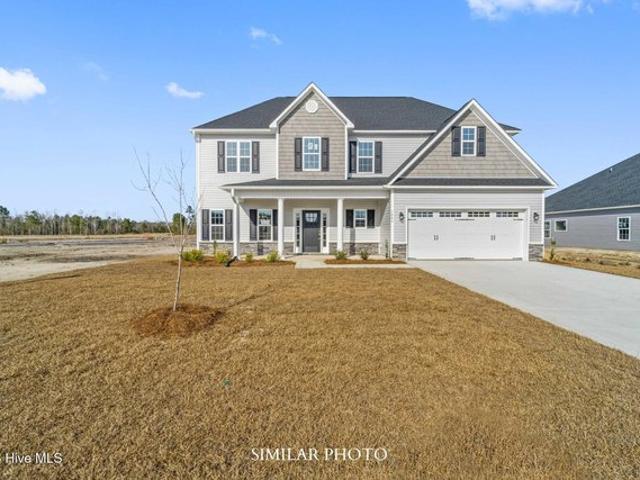 325 Black Hawk Dr, Jacksonville, NC 28546