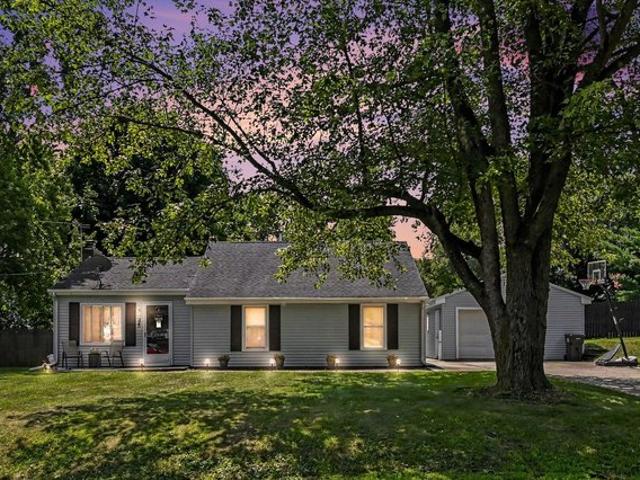 325 Burt Ave, Jackson, MI 49201
