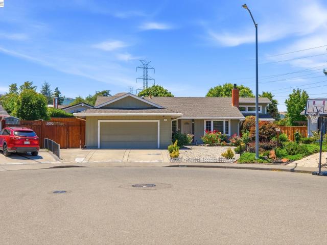 325 Goshen Ct