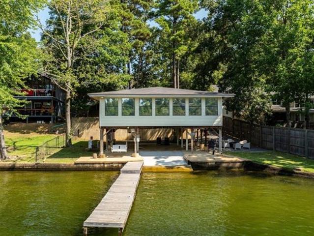 325 Galveston Dr, Hot Springs, AR 71913