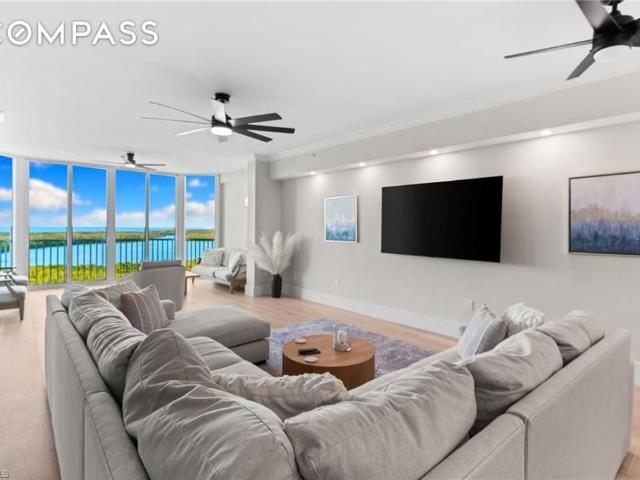 325 Dunes Blvd 904, Naples, FL