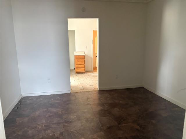 325 E 2ND Street