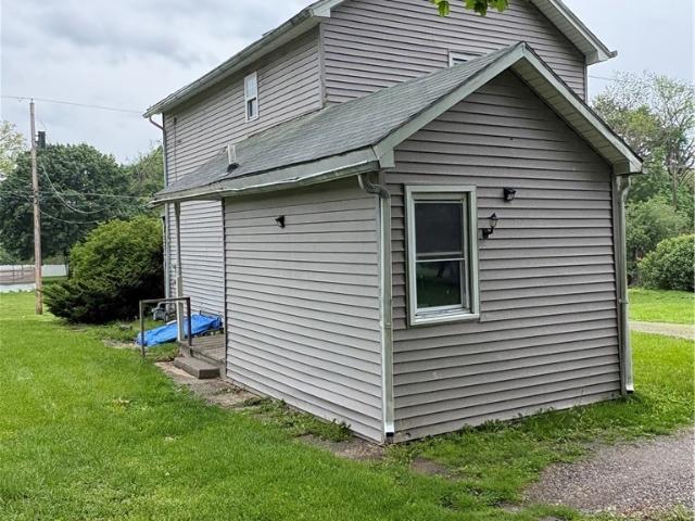 325 E High Street