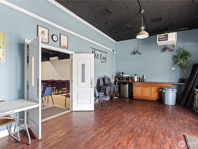 325 E Main Street