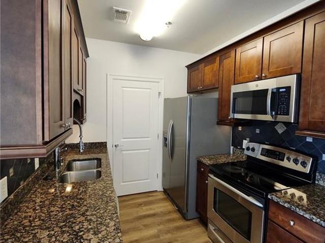 325 E Paces Ferry Road NE 1409