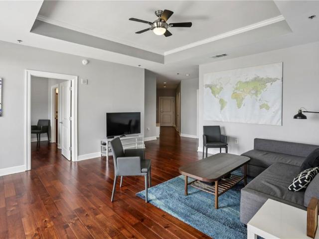 325 E Paces Ferry Road NE 1805