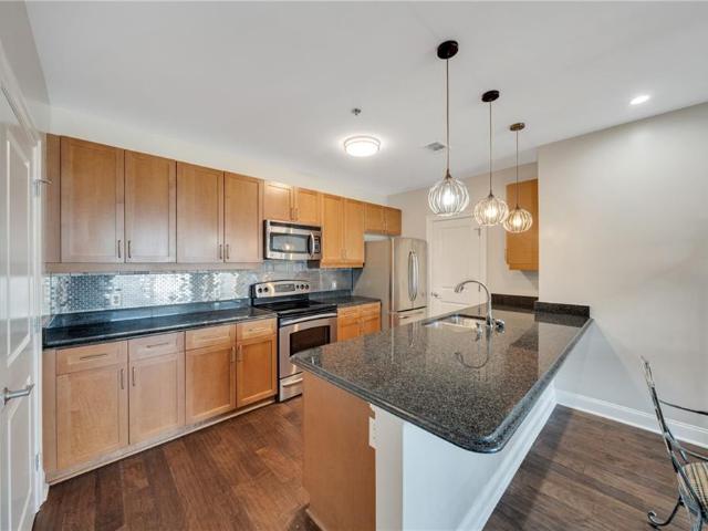 325 E Paces Ferry Road NE 601