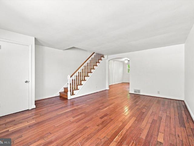 325 E Pleasant Street