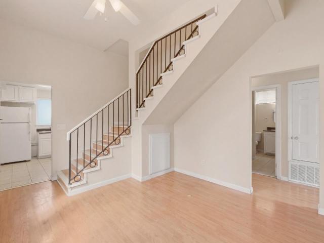 325 E St John St, San Jose, CA 95112 | MLS #ML82035