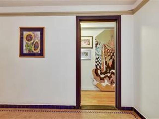 325 East 41st Street, New York, NY