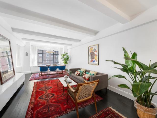 325 East 72nd Street, New York, NY