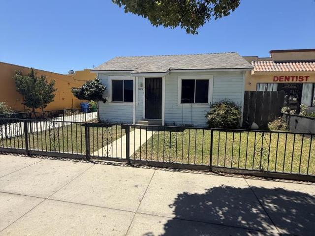 325 El Camino Real