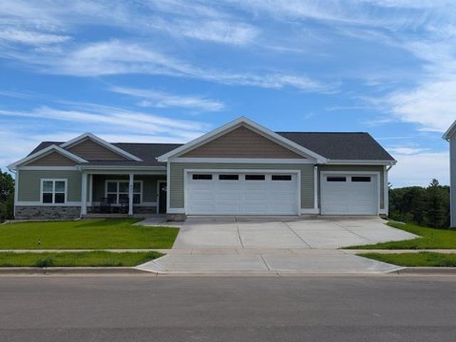 325 Elizabeth Cir, Brooklyn, WI 53521