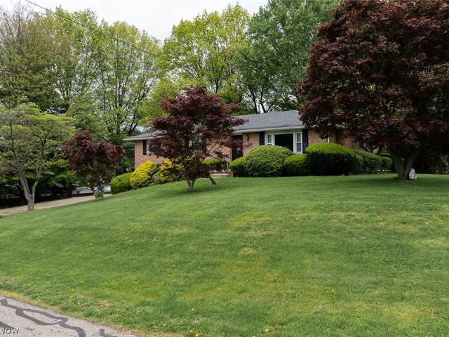 325 Faircrest Street SW