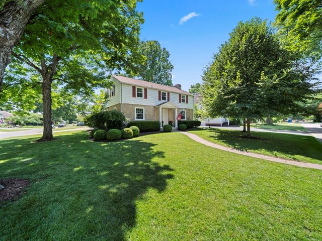 325 Fairway Ave