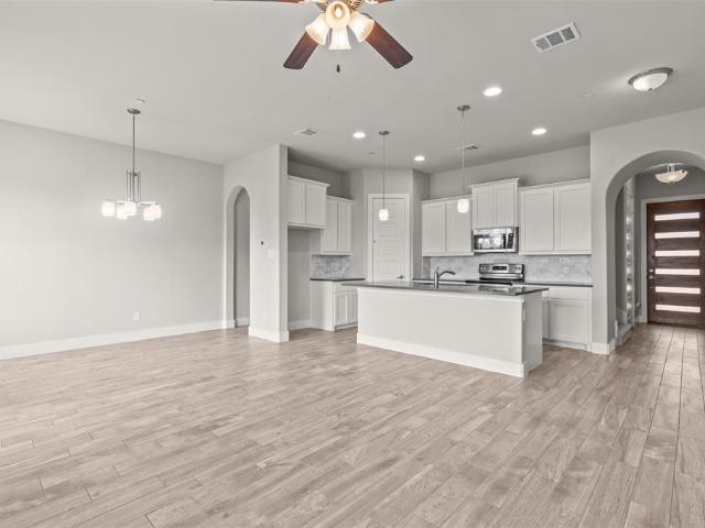 325 Featherstone Trail