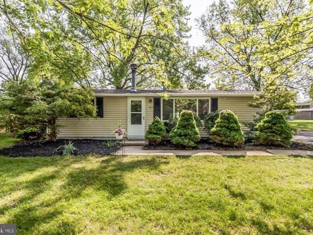 325 Flying Point Rd, Edgewood, MD 21040