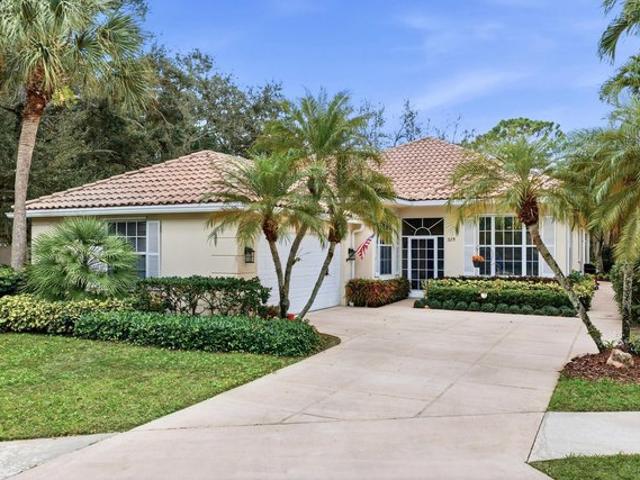 325 Kelsey Park Cir, Palm Beach Gardens, FL 33410