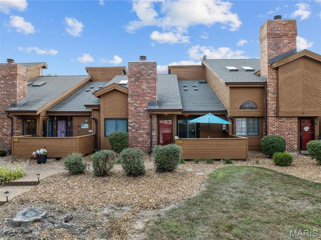 325 Kipling Way, Unit D, Weldon Spring, MO 63304 | Compass