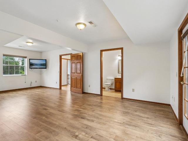 325 Kristin W Ct