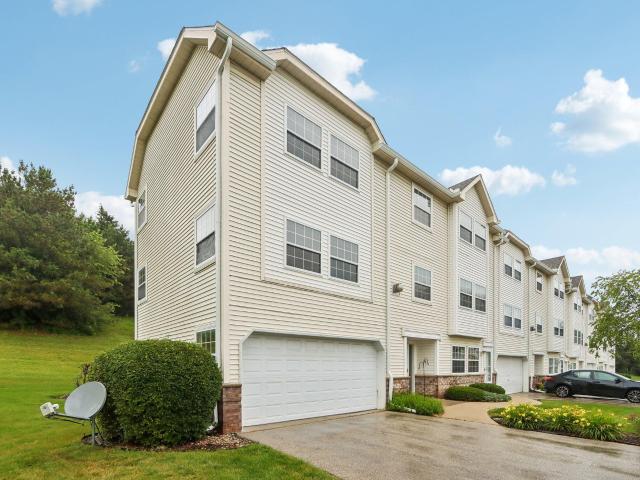 325 Kristin W Ct