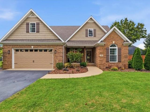 325 Indian Hills Dr, Bowling Green, KY 42103