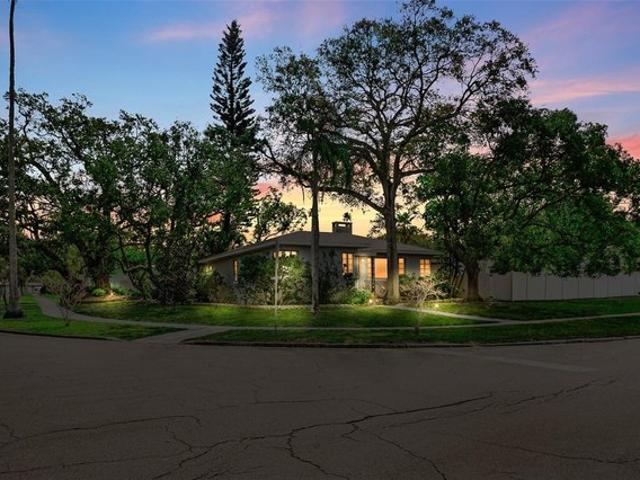 325 Orangeview Ave, Clearwater, FL 33755