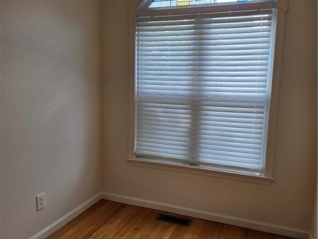 325 Oxford Place 325