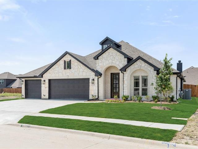 325 London Drive