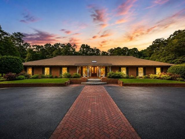 325 Lanham Cir, Spartanburg, SC 29307