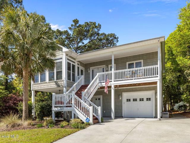 325 Live Oak Street