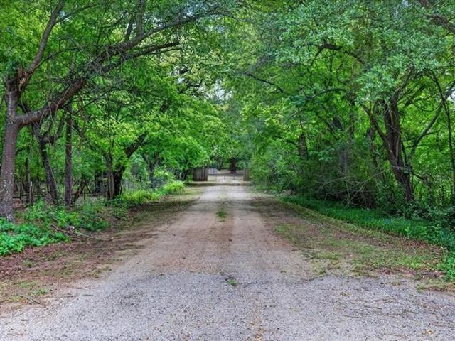 325 Lincoln St, Trinidad, TX 75163