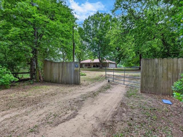 325 Lincoln St, Trinidad, TX 75163 | MLS #21238 | Compass