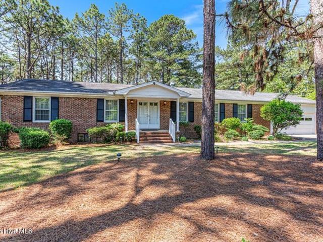 325 Lupin Pl, Southern Pines, NC 28387